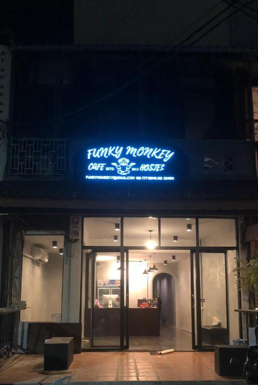 Funky Monkey Cafe & Hostel, 비엔티안, 라오스 - 여기어때 특가