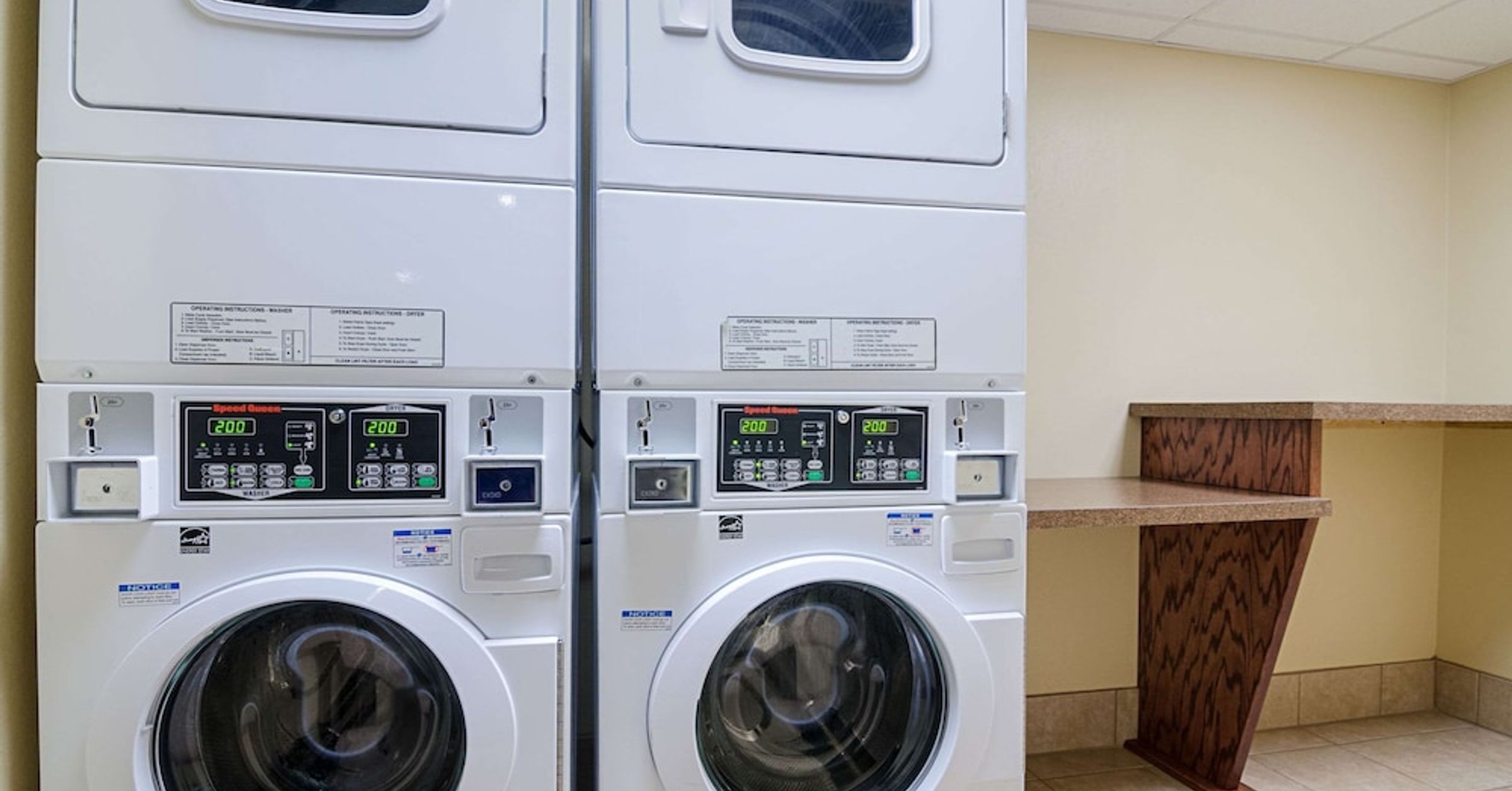 2025 가든 시티 The Big Pool: World's Largest Hand Dug Swimming Pool" 근처 호텔 ...