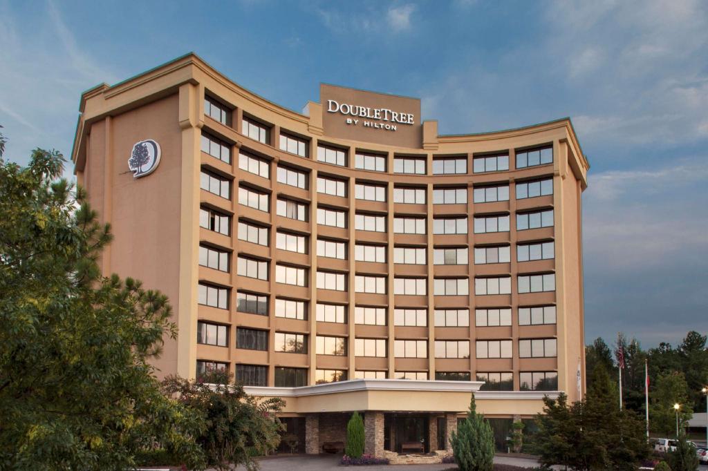 DoubleTree by Hilton Hotel Atlanta North Druid Hills-Emory Area, 버포드 ...