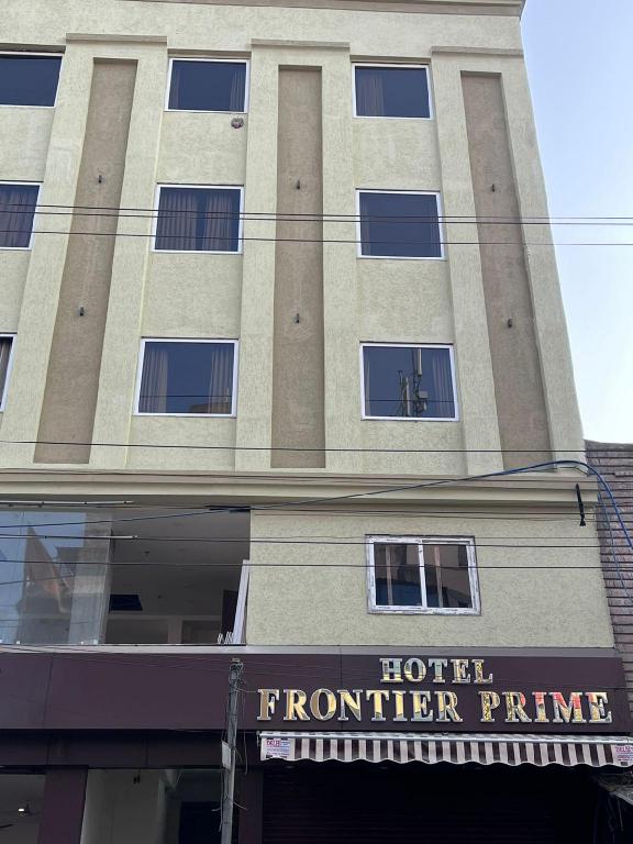 Hotel Frontier Prime, 빔간지 만디, 고타, 인도 - 여기어때 특가