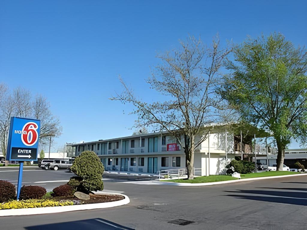 Motel 6-Tacoma, WA - Fife, 파이프, 파이프 (WA), 미국 - 여기어때 특가